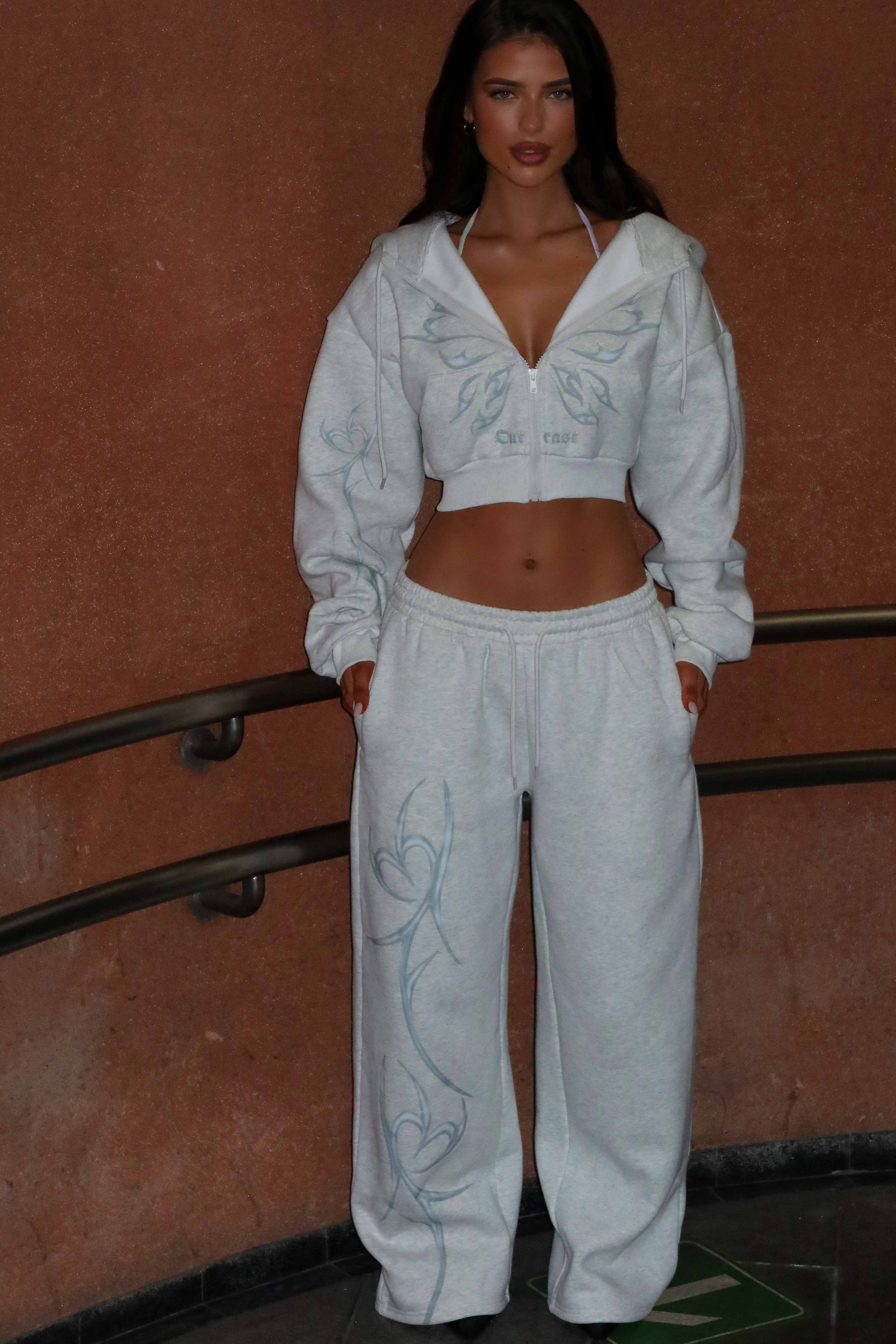 Nya Cropped Hoodie Grey | Outcast